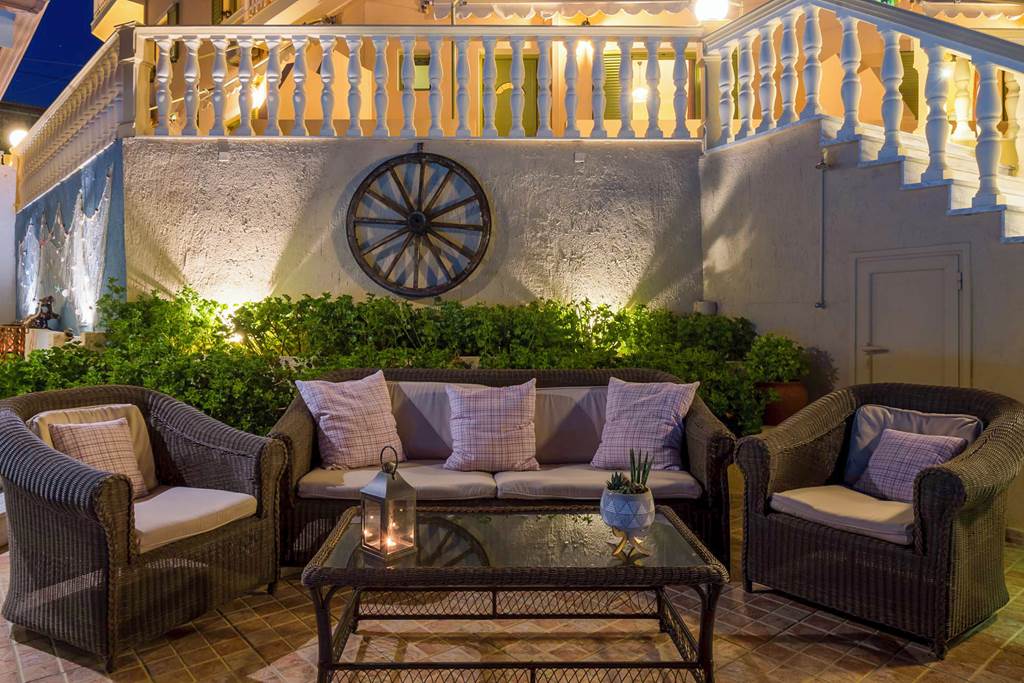 Makis Studios - Kosmar