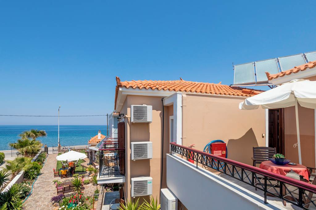 Nikis Seafront Studios - Kosmar